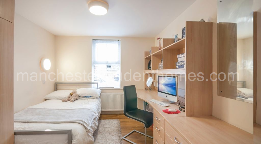 Student accommodation in Manchester - houses homes flats housing